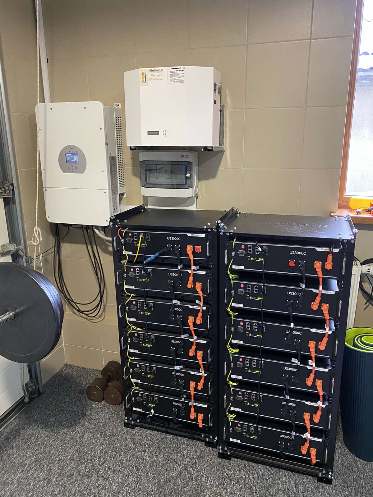 PylonTech additional batteries for backup solar system on Deye 8 kW ...